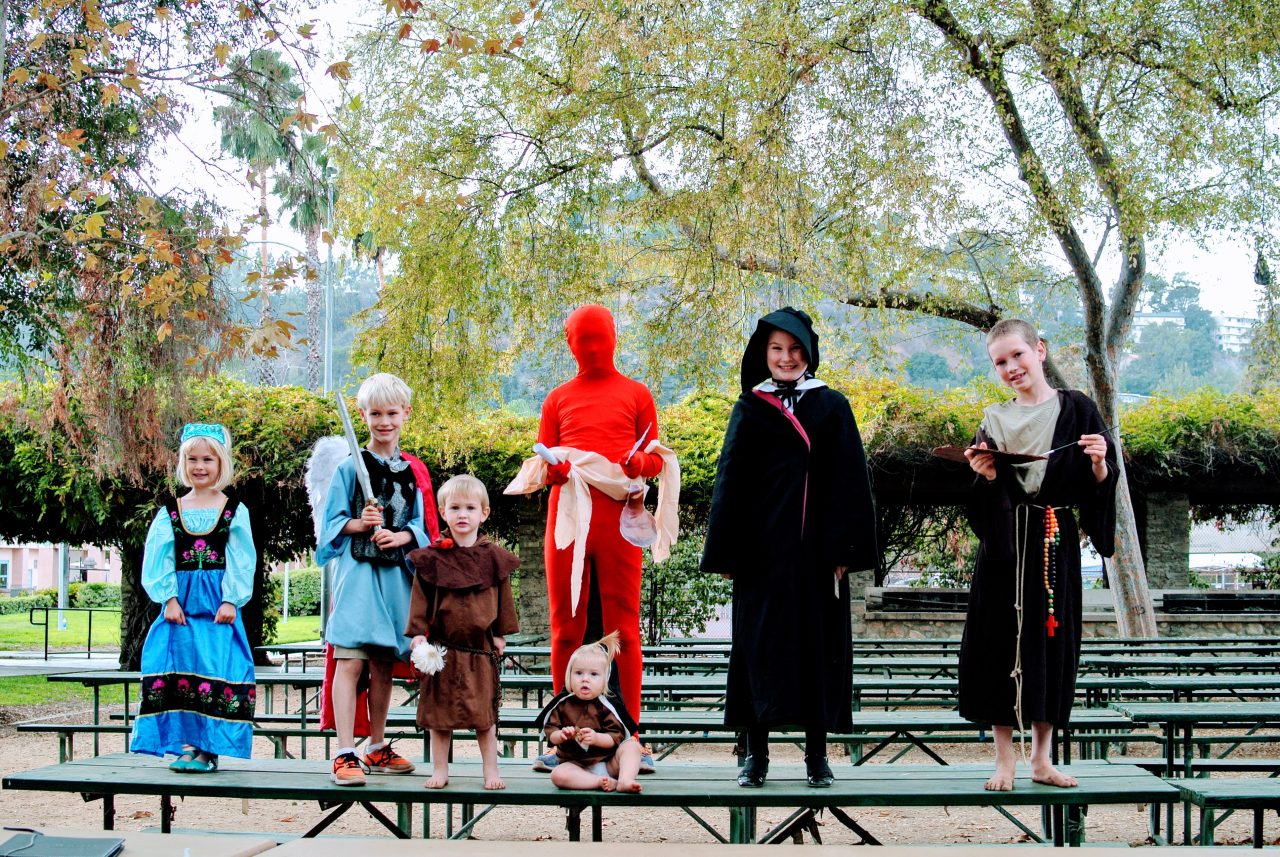 20 Easy Saint Costumes Made of T-Shirts! - Catholic All Year